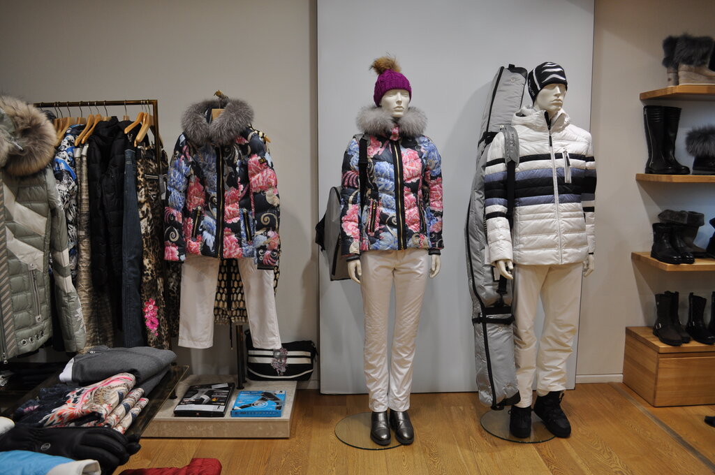 Spor giyim ve ayakkabı Bogner, Vladivostok, foto