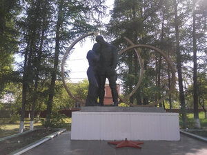 Мемориал Погибшему солдату (Kemerovo — Kuzbass Region, Promyshlennovskiy munitsipalny okrug, selo Krasninskoye), anıt, heykel