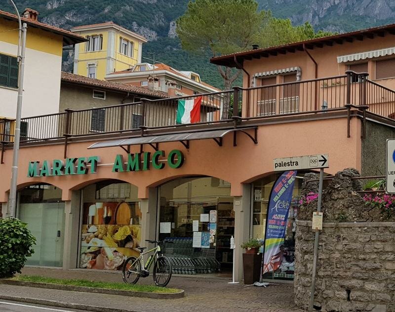 Mobilya mağazaları Il Negozio Market Amico, Lombardiya, foto