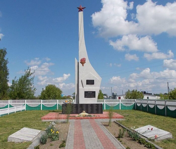 Anıt, heykel Евреям, военнопленным и партизанам, İvanovo, foto