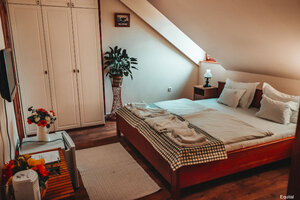 Equital (Veszprém vármegye, Nemesvita), otel  Veszprém'den