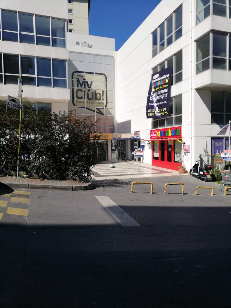 Çocuk oyun ekipmanları My City, İstanbul, foto