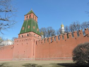 Komendantskaya Tower (Kremlyovskaya Embankment No:1с3), turistik yerler  Moskova'dan