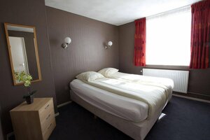 Hotel Velsen (Kennemerlaan No:118, IJmuiden), otel  Dünya'dan