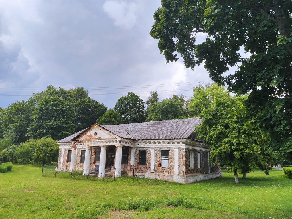 Kültür ve eğlence parkları Manor of Zawisza, Minskaya oblastı, foto