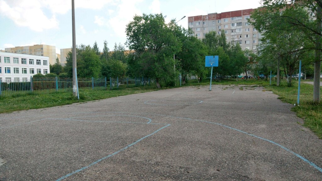 Spor alanı Баскетбольная площадка, Saransk, foto