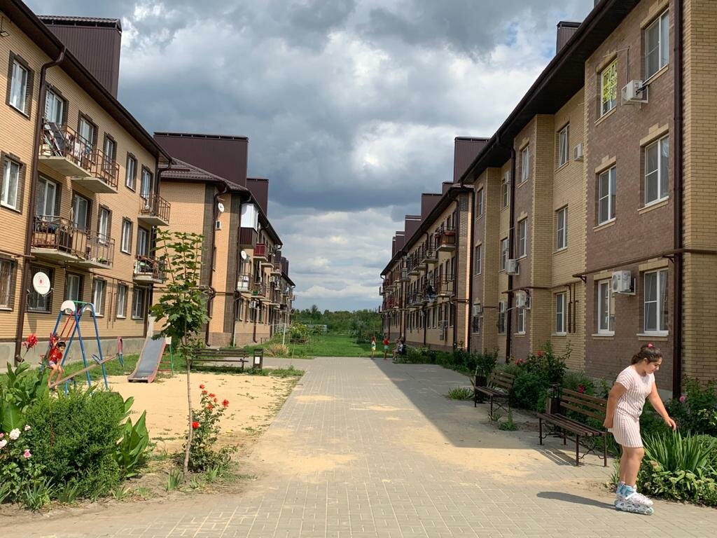 Konut blokları Donskaya polyana, Rostovskaya oblastı, foto