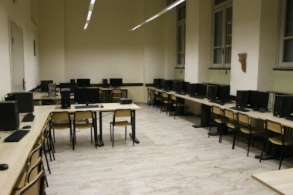 Ortaokul Fondazione Carlo Manziana, Lombardiya, foto