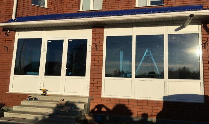 Pencere üretim, satış ve montaj firmaları Mirovyye okna, Yekaterinburg, foto