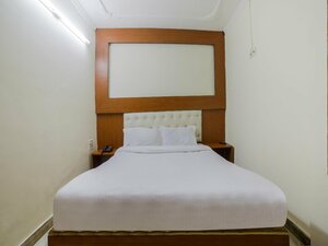 Spot On 39899 shyam palace (Delhi, New Delhi District, Airport Express, New Delhi), otel  Delhi'den