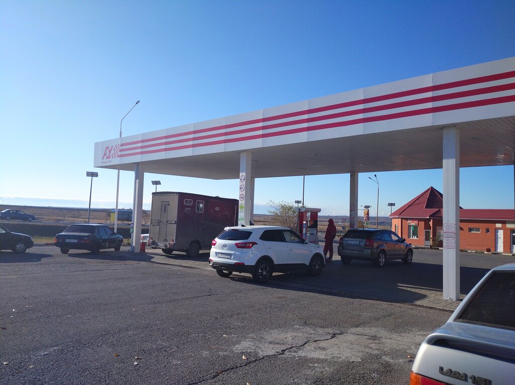 Benzin istasyonu Formula, Rostovskaya oblastı, foto
