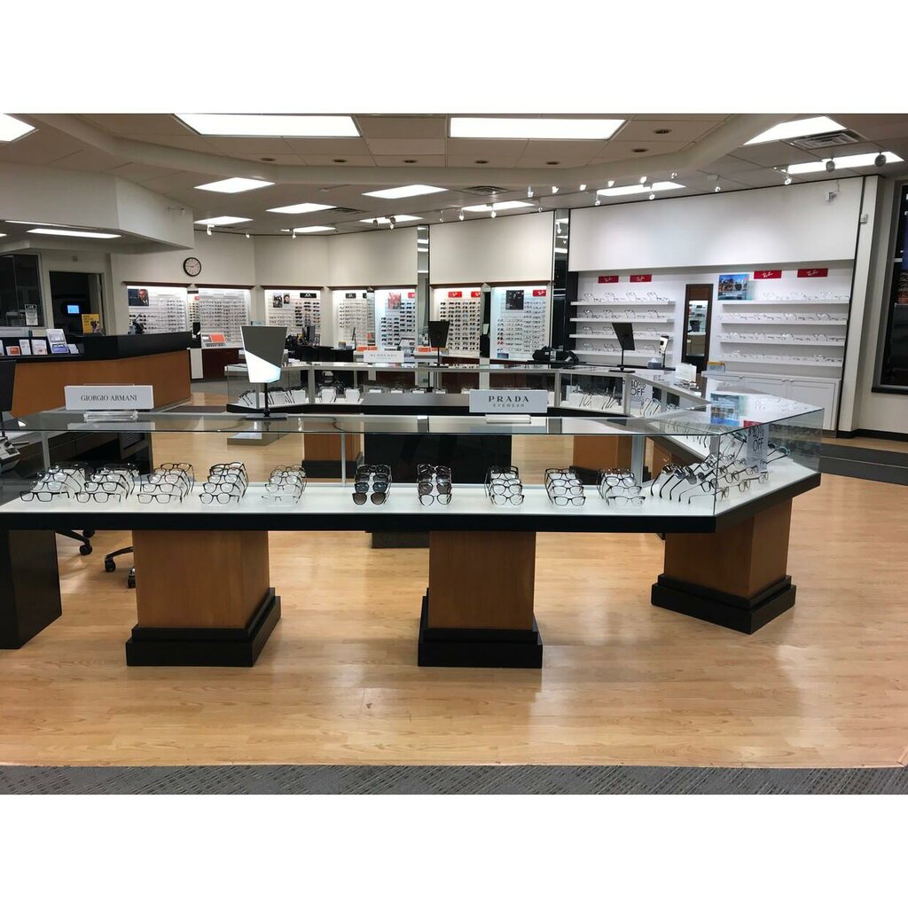 Giyim mağazası LensCrafters, Michigan Eyaleti, foto