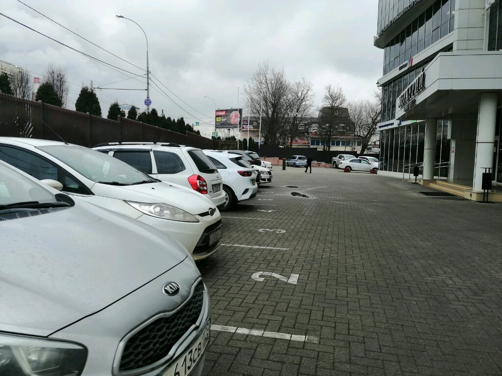 Otoparklar Parking lot, Krasnodar, foto