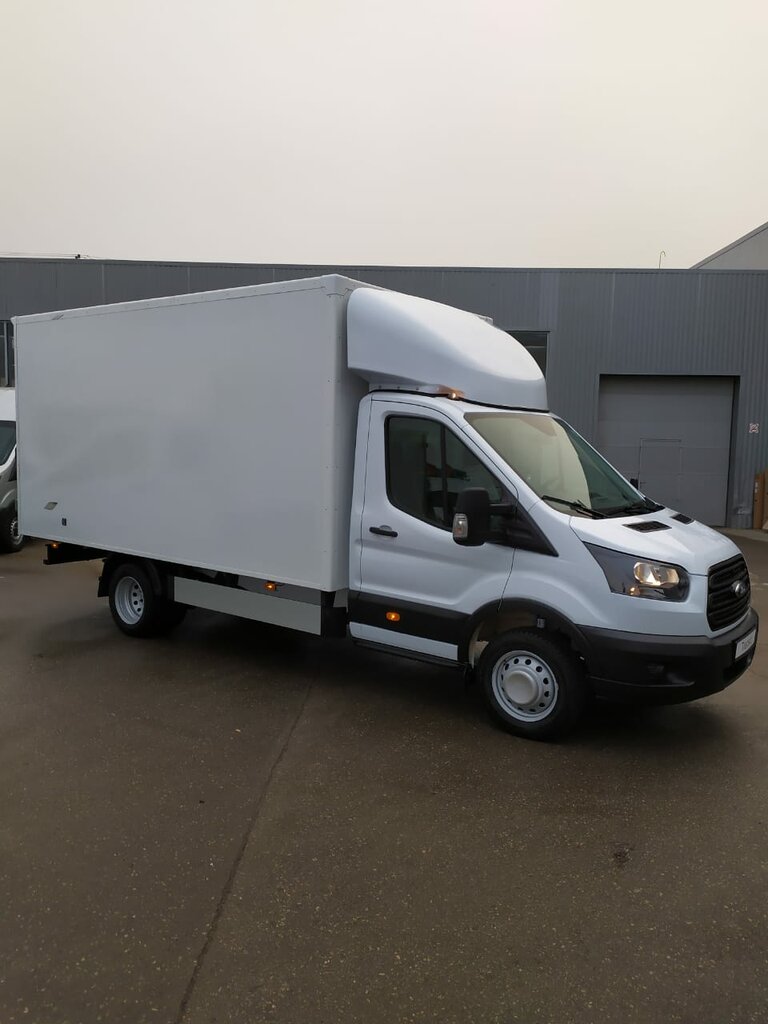 Otomobil servisi Ford Transit, Saratov, foto