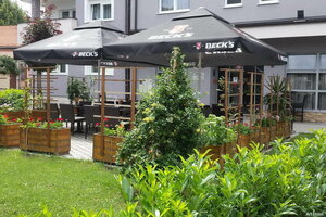 Art Hotel (Brod-Posavina County, Slavonski Brod, Slavonski Brod), otel  Slavonski Brod'dan