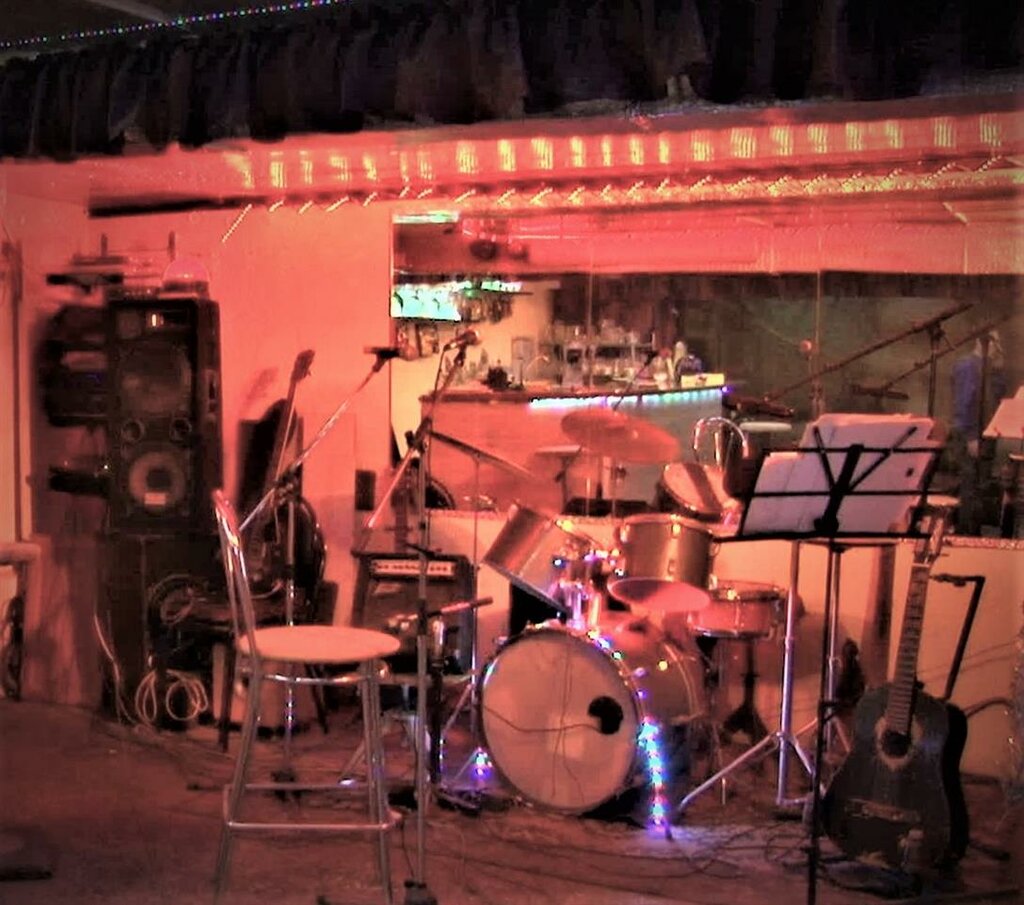 Karaoke kulüpleri Music Club, Astrahan, foto