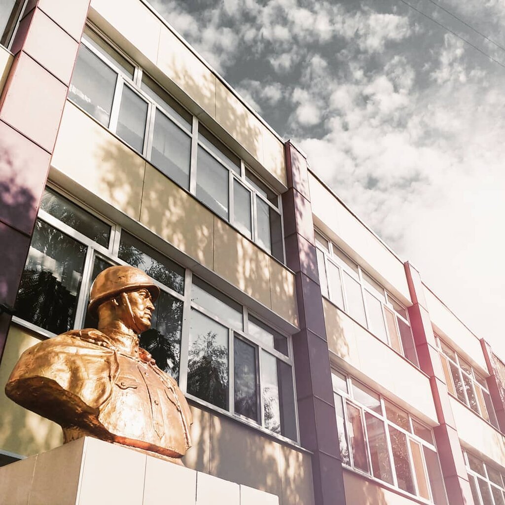 Fen lisesi, sosyal bilimler lisesi Gimnaziya № 44 imeni V. N. Deyeva, Ulyanovsk, foto