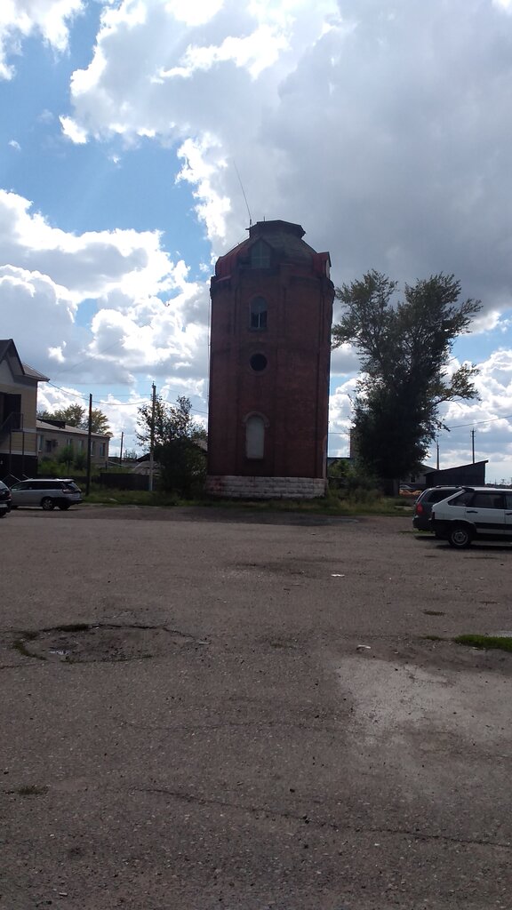Turistik yerler Водонапорная башня, Altayski krayı, foto