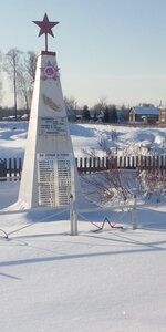 Погибшим в Великой Отечественной войне (Novosibirsk Region, Severny rayon, derevnya Bolshiye Kuliki), anıt, heykel  Novosibirskaya oblastından