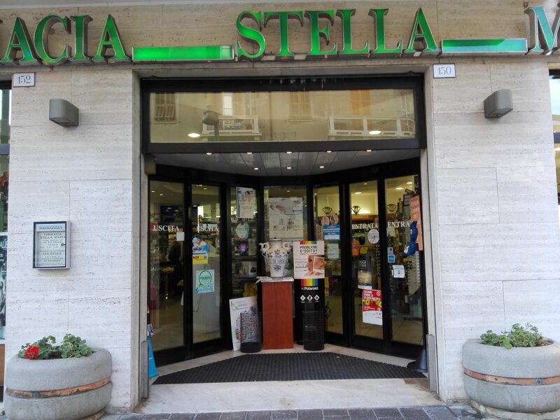 Eczaneler Farmacia Stella Maris, Ligurya, foto