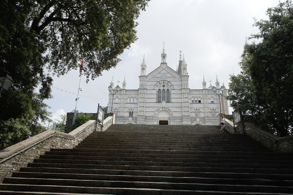 Katolik kiliseleri Sanctuary of Our Lady of Montallegro, Ligurya, foto