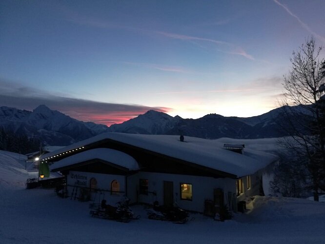 Bar Schlittenstadl-Sonnalm Familie Eberharter, Tirol, foto