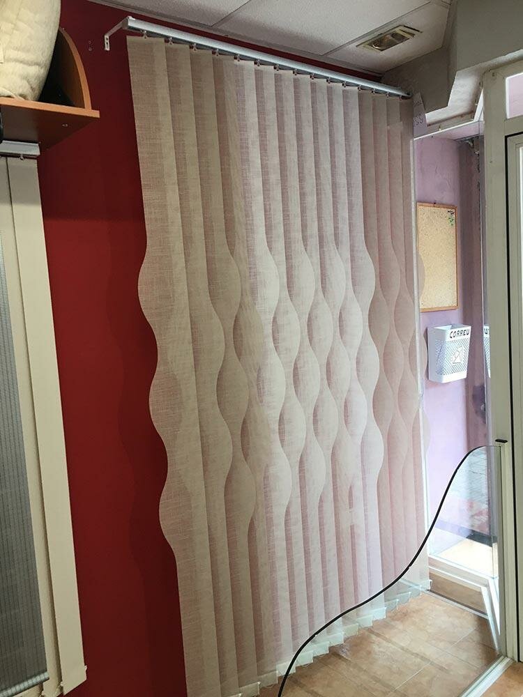 Ev eşyası mağazaları Cortines i Confeccions Nou Estil, Lleida, foto