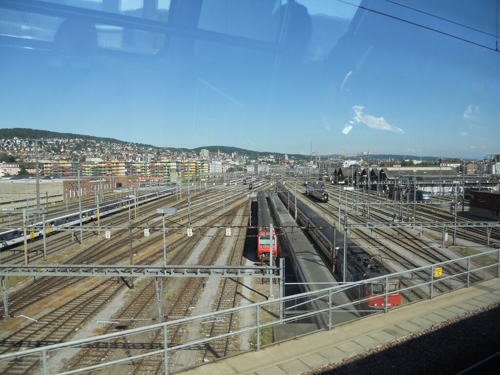 Tren istasyonu Zürich Hardbrücke, Tsurikh, foto
