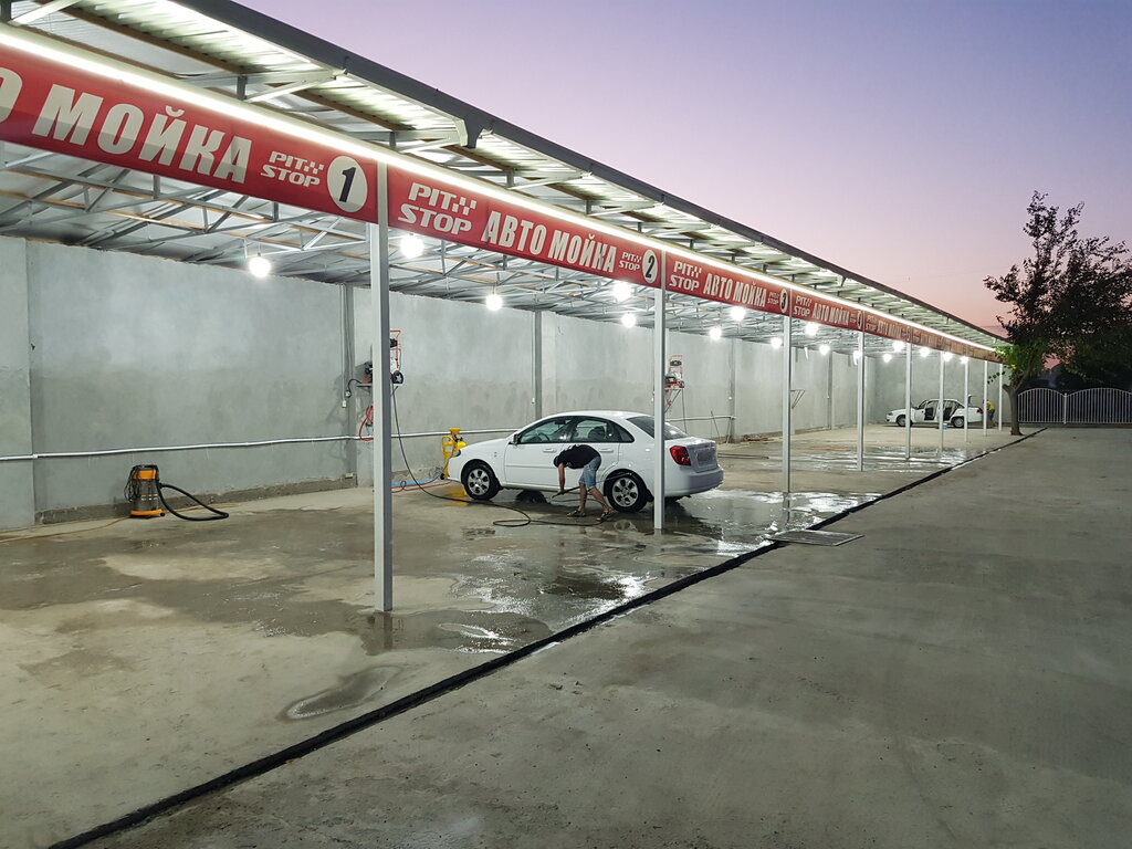 Oto yıkama Pit Stop, Semerkant, foto