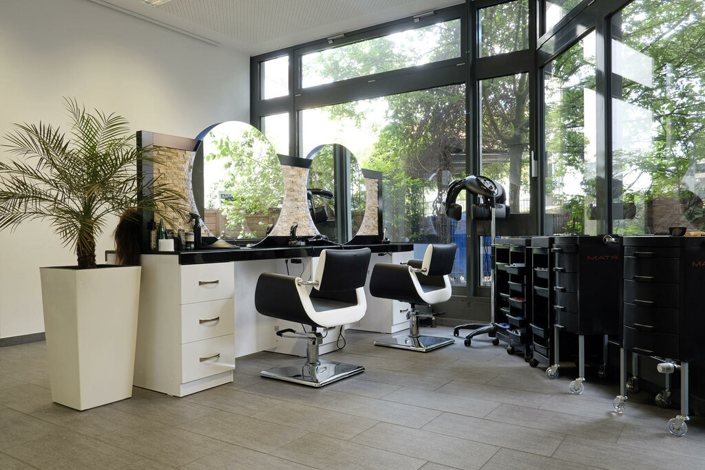 Güzellik salonu Friseursalon Friseur und Kosmetikstudio Beauty Oasis München, Münih, foto