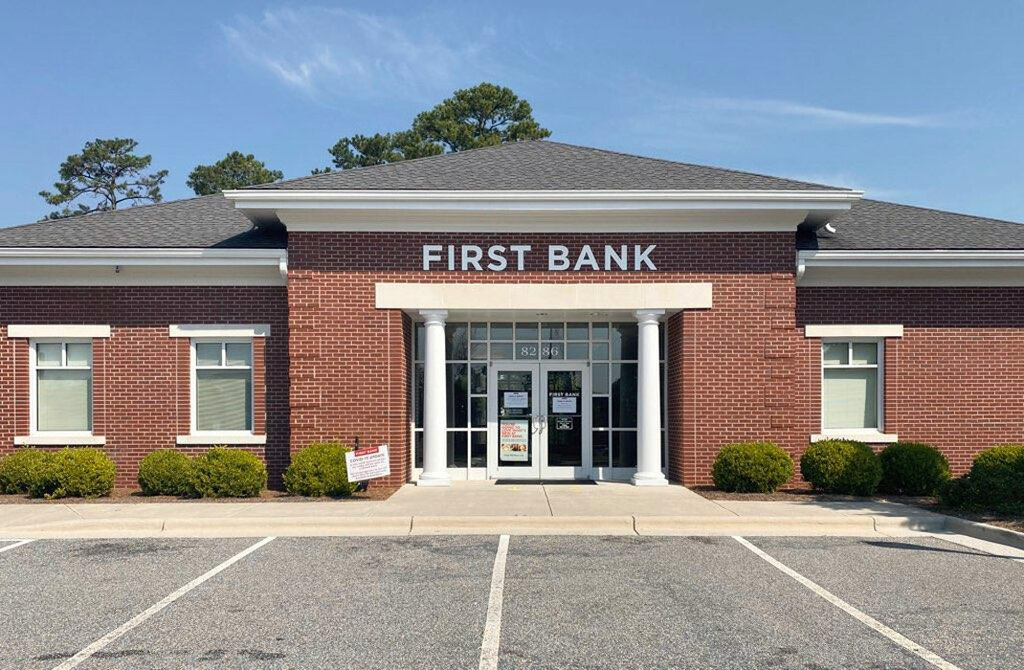 ATM'ler First Bank - Wilmington Porters Neck, Nc, Kuzey Carolina Eyaleti, foto