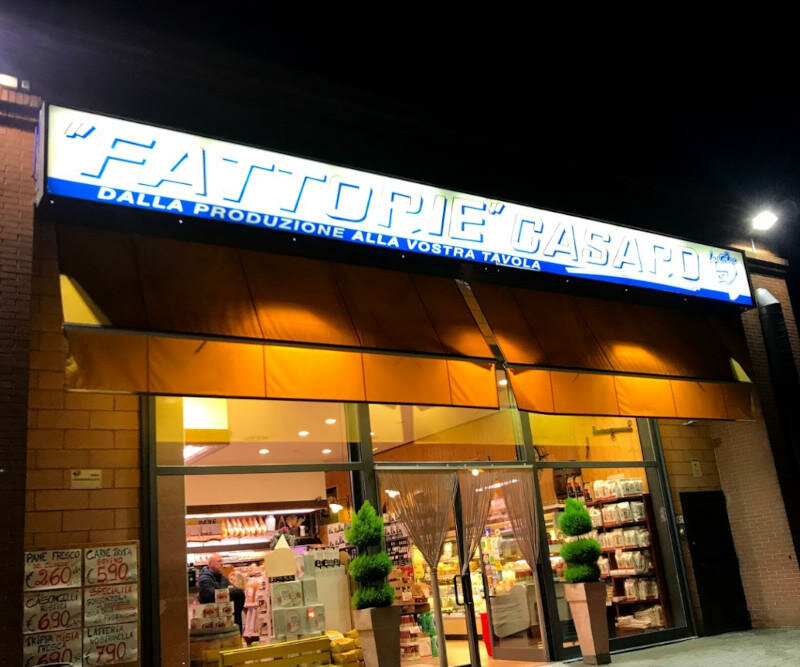 Market Fattorie del Casaro, Lombardiya, foto