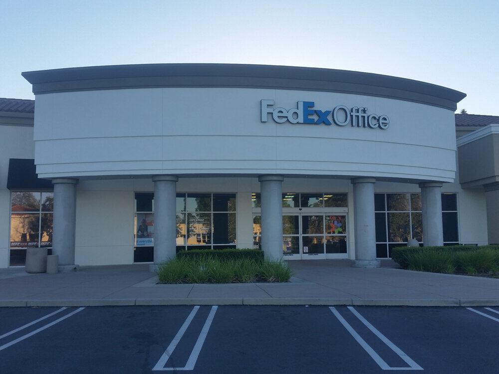 Fotokopi dükkanları FedEx Office Print & Ship Center, Kaliforniya Eyaleti, foto
