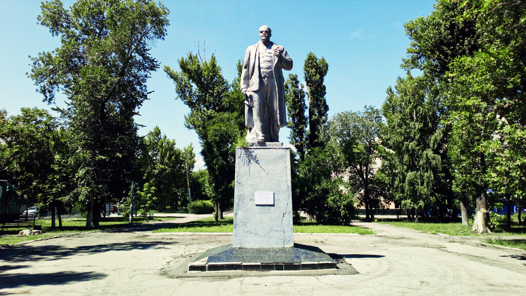 Anıt, heykel В.И. Ленин, Saratov, foto