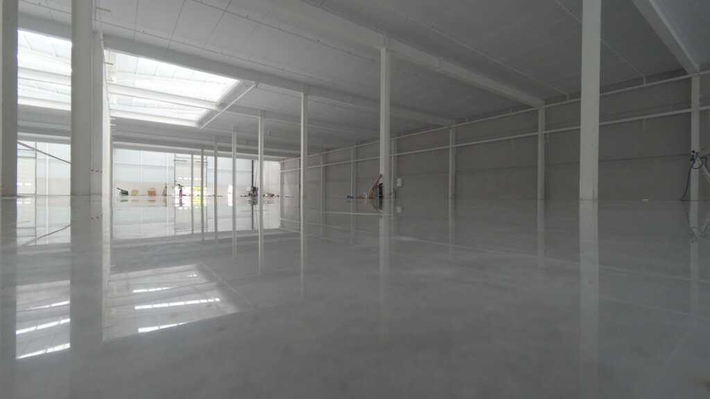 Beton ve beton ürünleri üreticileri Anzeve Superfloor, Madrid, foto