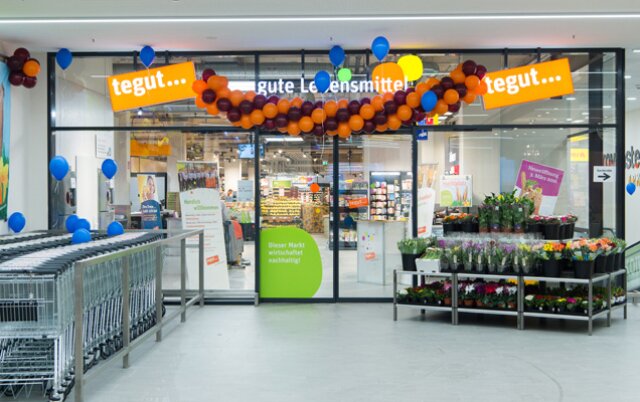 Süpermarket Tegut... gute Lebensmittel, Frankfurt am Main, foto