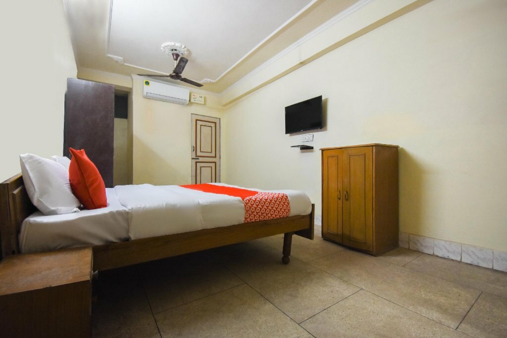 Otel Oyo 66920 Shikha Guest House, Uttarakhand, foto