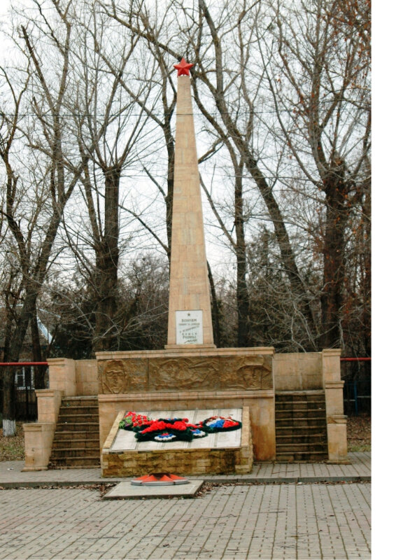 Anıt, heykel Павшим в борьбе за независимость нашей Родины, Stavropolski krayı, foto