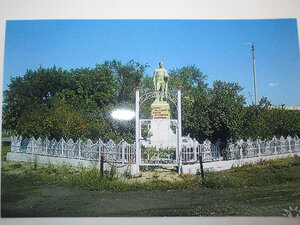 Павшим героям Великой Отечественой войны 1941-1945 гг. (Kurgan Region, Makushinskiy Municipal District, selo Trebushinnoye, Beregovaya ulitsa), anıt, heykel  Kurganskaya oblastından