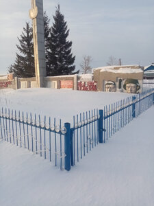 Участникам Великой Отечественной войны (Republic of Bashkortostan, Sterlibashevskiy rayon, Kuganakbashevskiy selsovet, selo Kuganakbash), anıt, heykel  Başkurdistan'dan