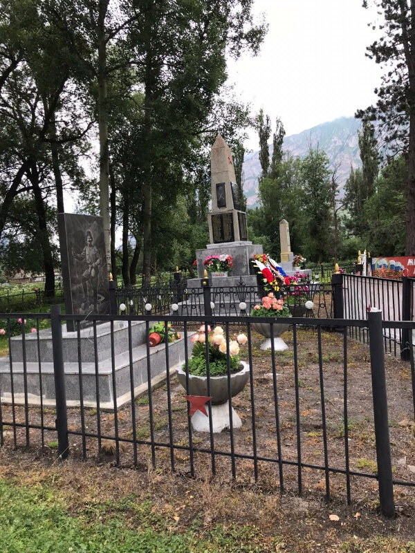 Anıt, heykel Мемориал Великой Отечественной войны, Kuzey Osetya‑Alanya, foto