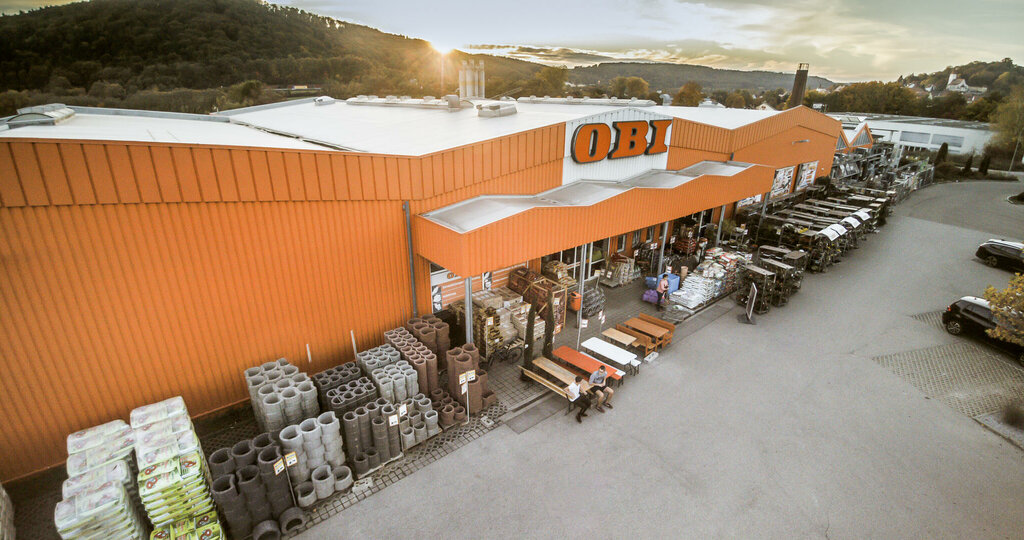 Bahçe ekipmanları ve teknolojileri OBI Gartencenter Greding, Bavyera, foto