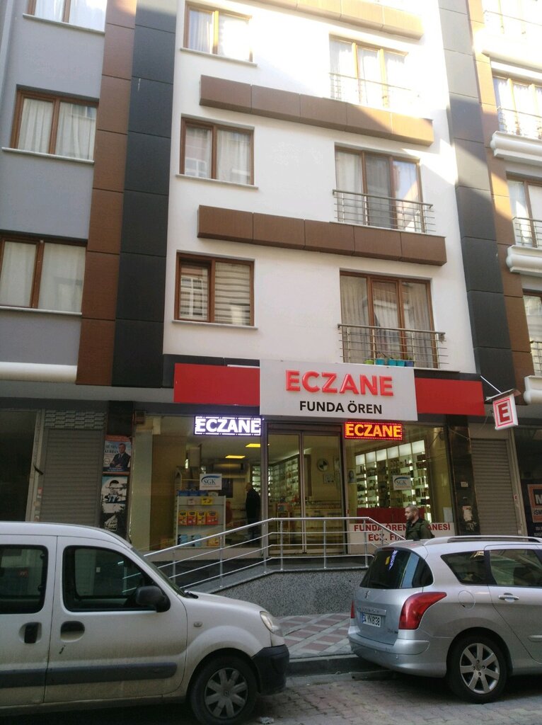 Eczaneler Funda Ören Eczanesi, İstanbul, foto