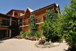 Auris (Долинный переулок No:3, посёлок городского типа Коктебель), otel  Kırım Cumhuriyeti'nden