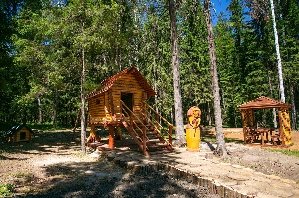 Atıcılık ve okçuluk kulüpleri ve atış alanları Площадка Филд-таргет, Moskova ve Moskovskaya oblastı, foto