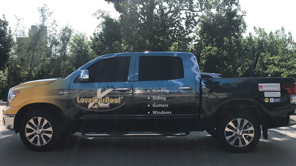 Boya ekipmanları LoveOurRoof, an Xcel Company, Des Moines, foto