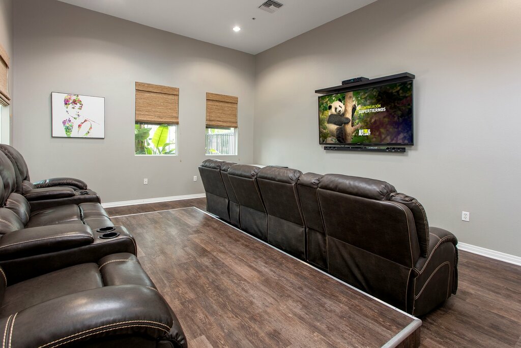 Emlak ofisi 55+ FountainGlen Terra Vista, Rancho Cucamonga, foto