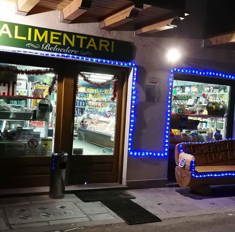Market Alimentari Belvedere, La Thuile, foto