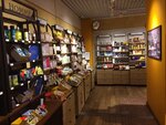 L'occitane EN Provence (Rhone, Lyon – Saint Exupéry Airport, Lyon Terminal 2), kozmetik ve parfümeri mağazaları