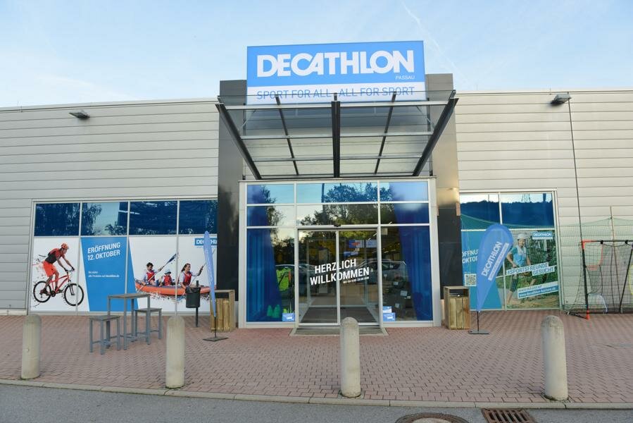 Fitness ve spor ekipmanı firmaları Decathlon Passau, Bavyera, foto